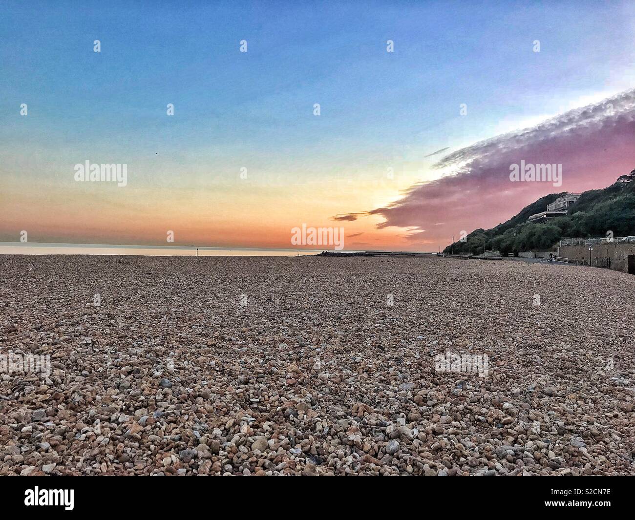 Folkestone beach hi-res stock photography and images - Alamy