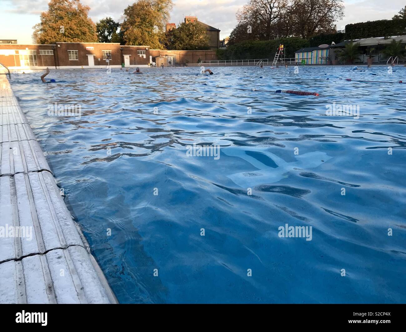 Brockwell lido hi-res stock photography and images - Alamy