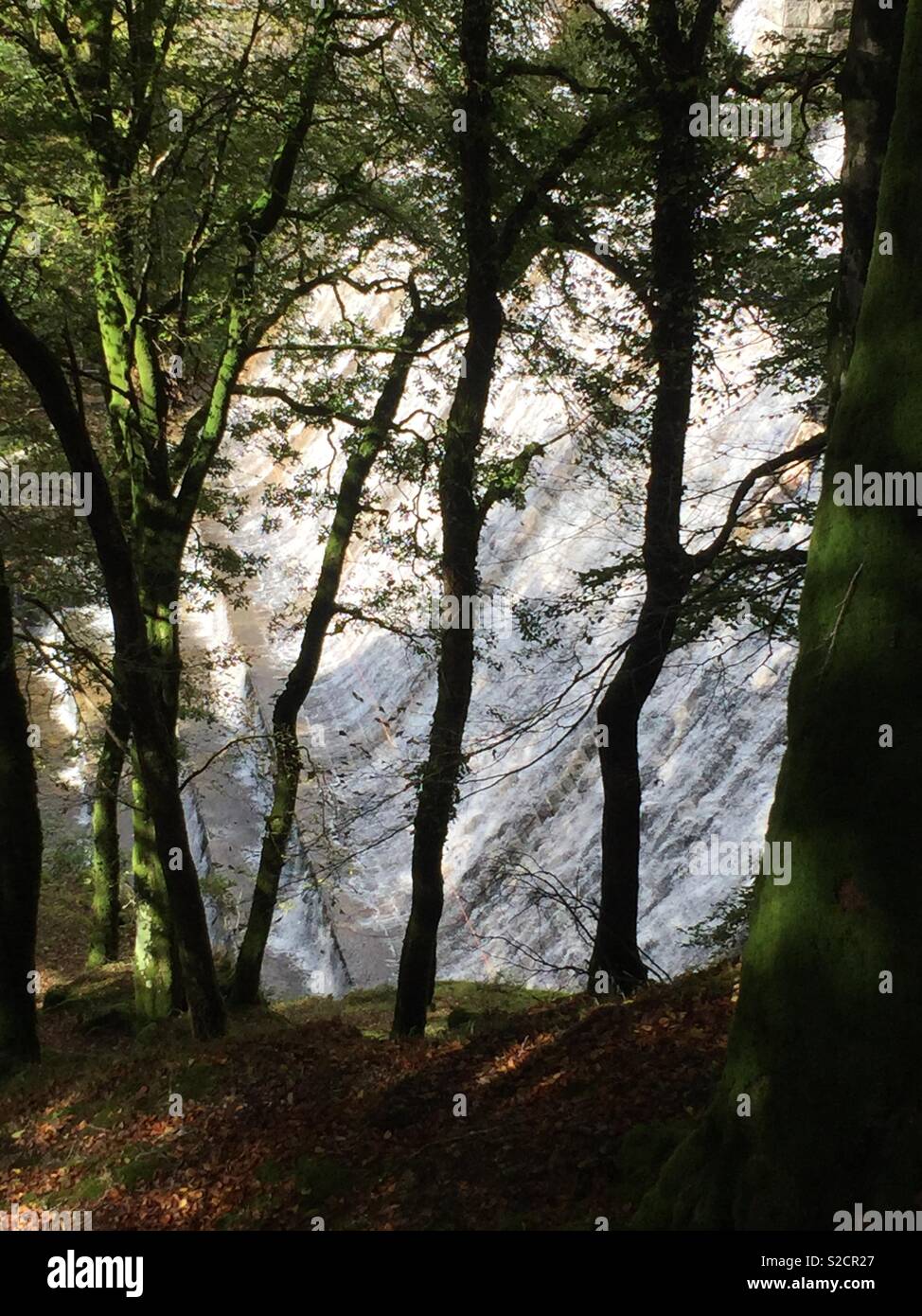 Burrator reservoir dam open hi-res stock photography and images - Alamy