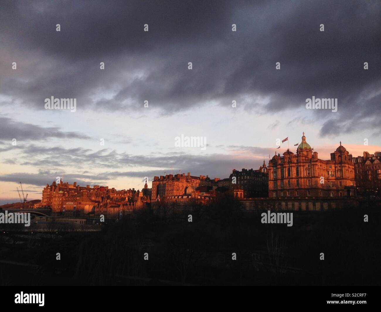 Edinburgh sunset hi-res stock photography and images - Alamy