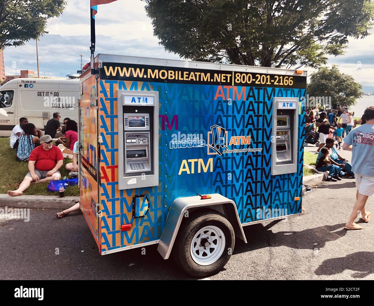 Mobile atm hi-res stock photography and images - Alamy