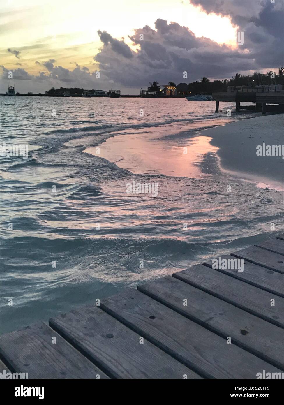 Sea on fire Stock Photo - Alamy
