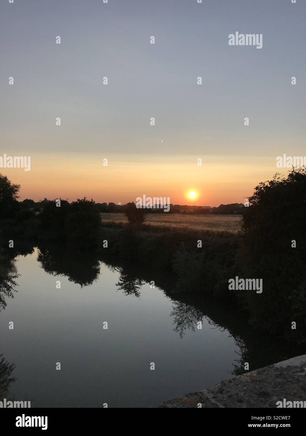 Sunset river Cotswolds Stock Photo - Alamy