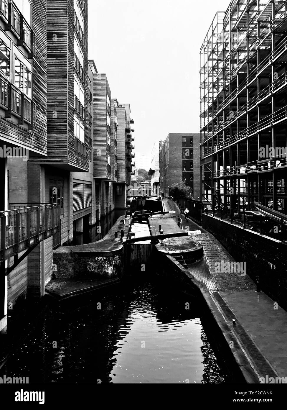 Multiple locks hi-res stock photography and images - Alamy