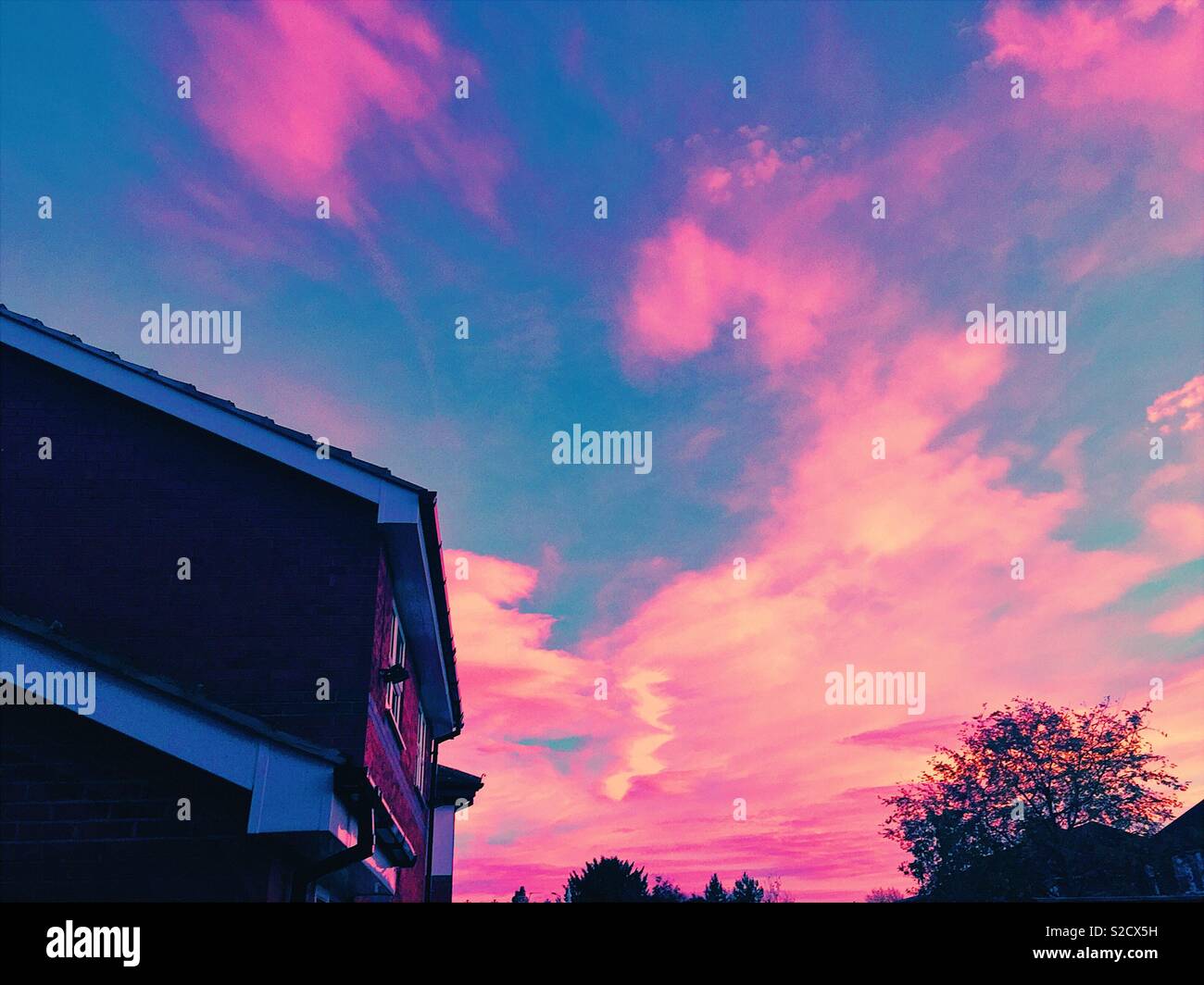 Suburban sky hi-res stock photography and images - Alamy