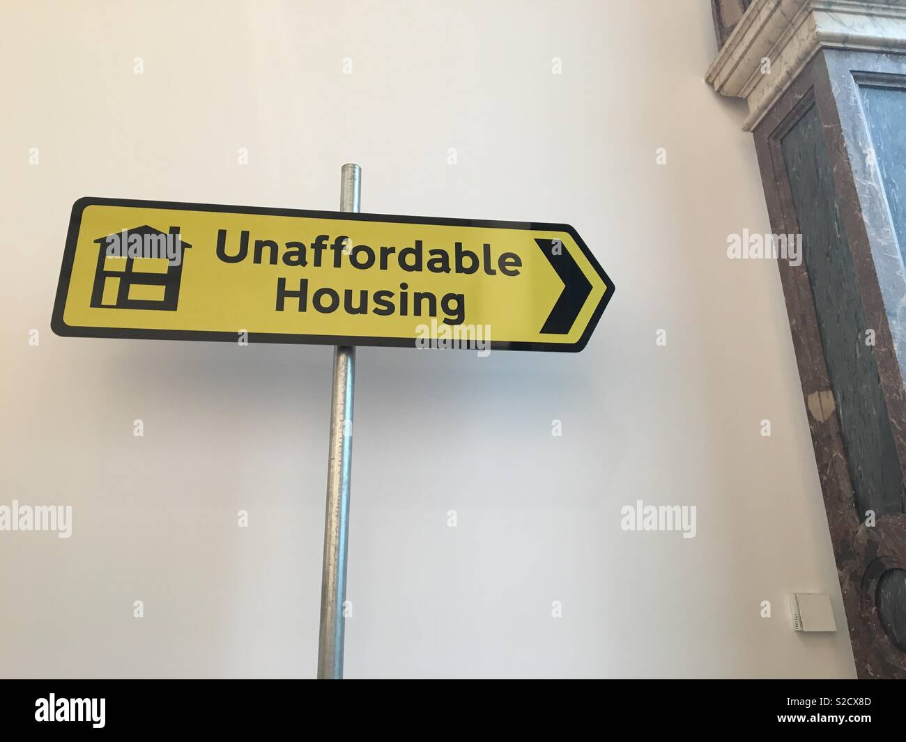 Unaffordable housing hi-res stock photography and images - Alamy