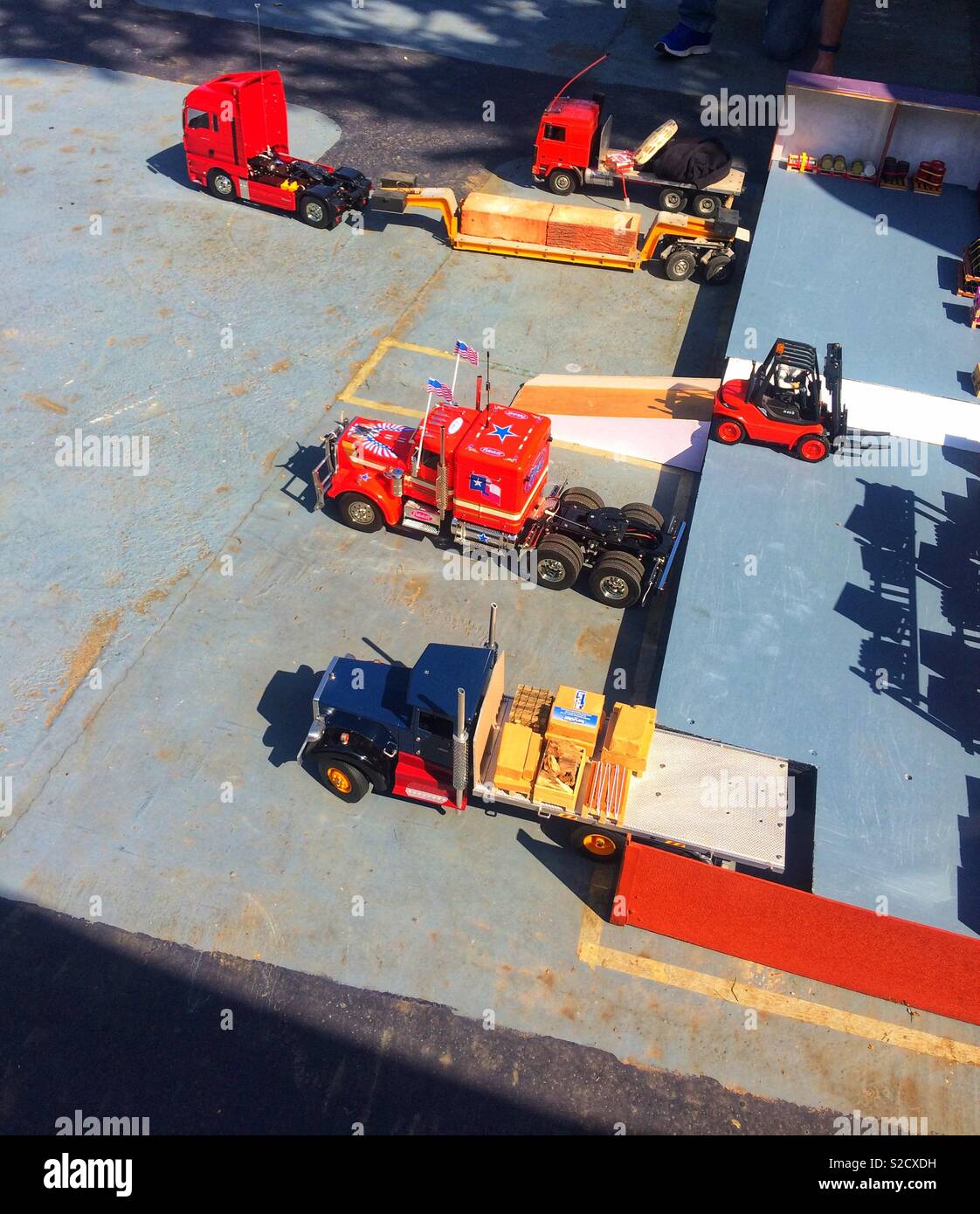 Model Remote Control Lorries Stock Photo - Alamy