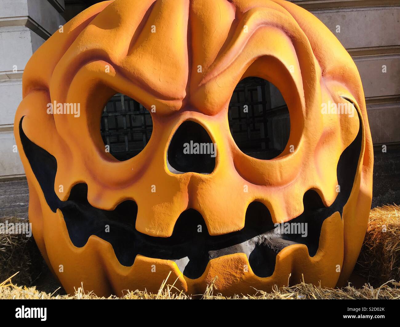 Smiling face pumpkin hi-res stock photography and images - Alamy