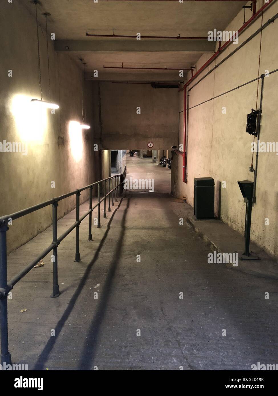 Deserted urban space hi-res stock photography and images - Alamy