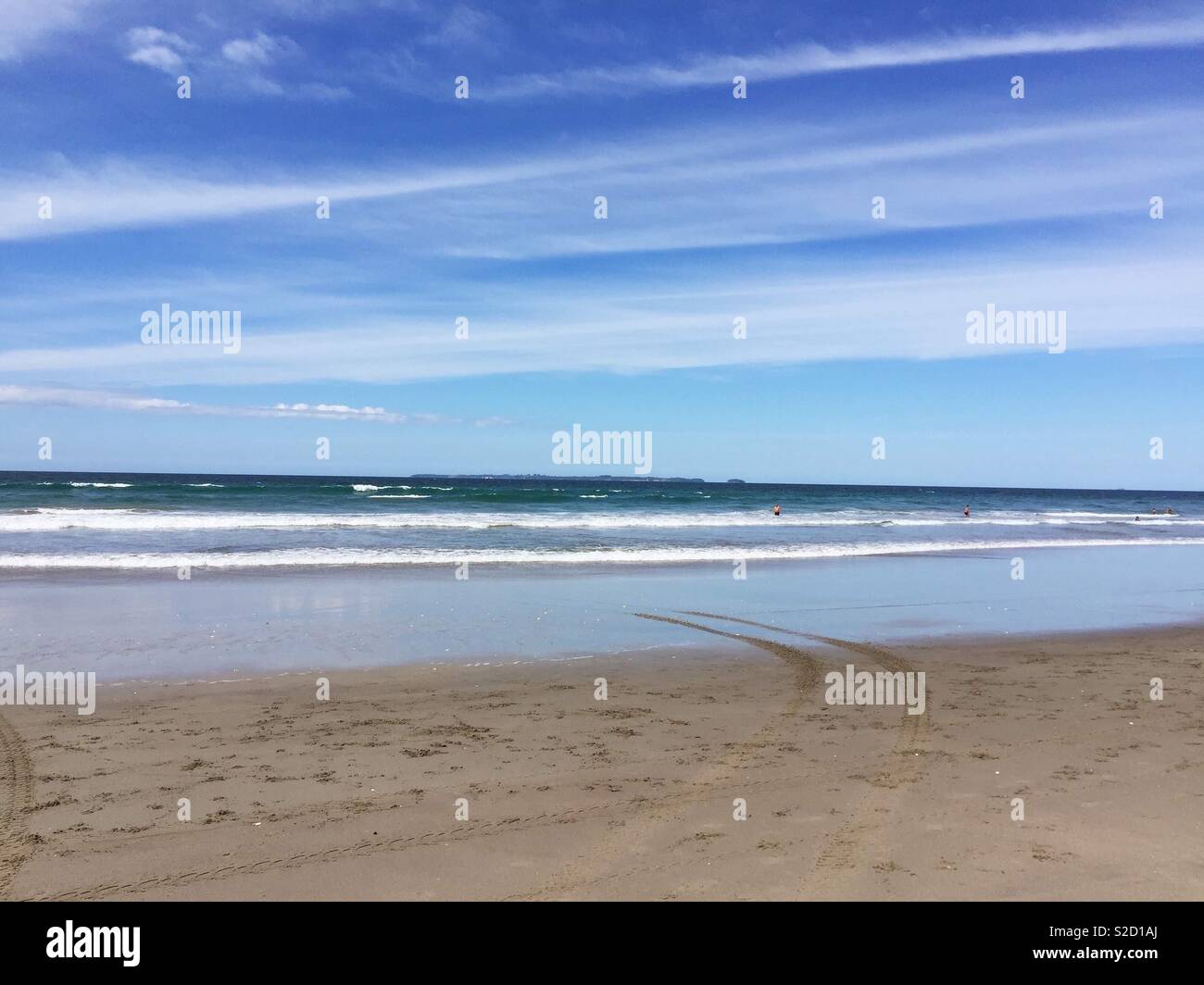 Papamoa beach hi-res stock photography and images - Alamy