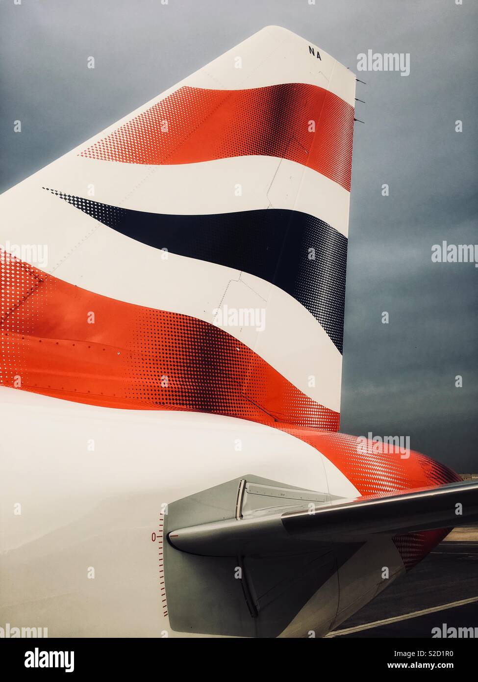 Logo british airways on tail hi-res stock photography and images - Alamy