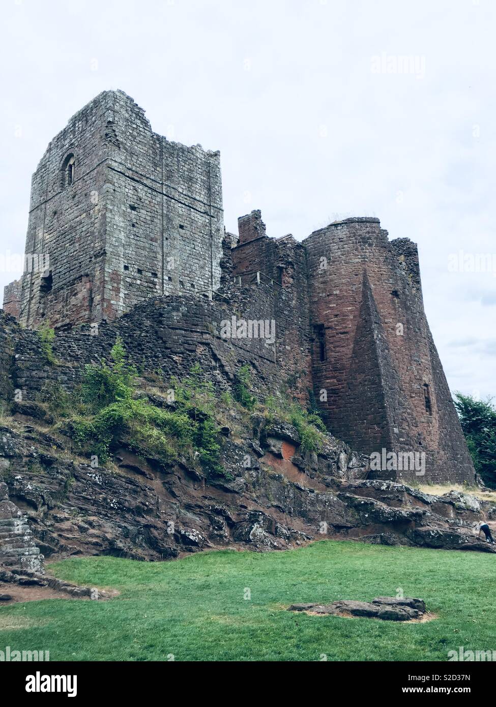 Goodrich castle hi-res stock photography and images - Alamy