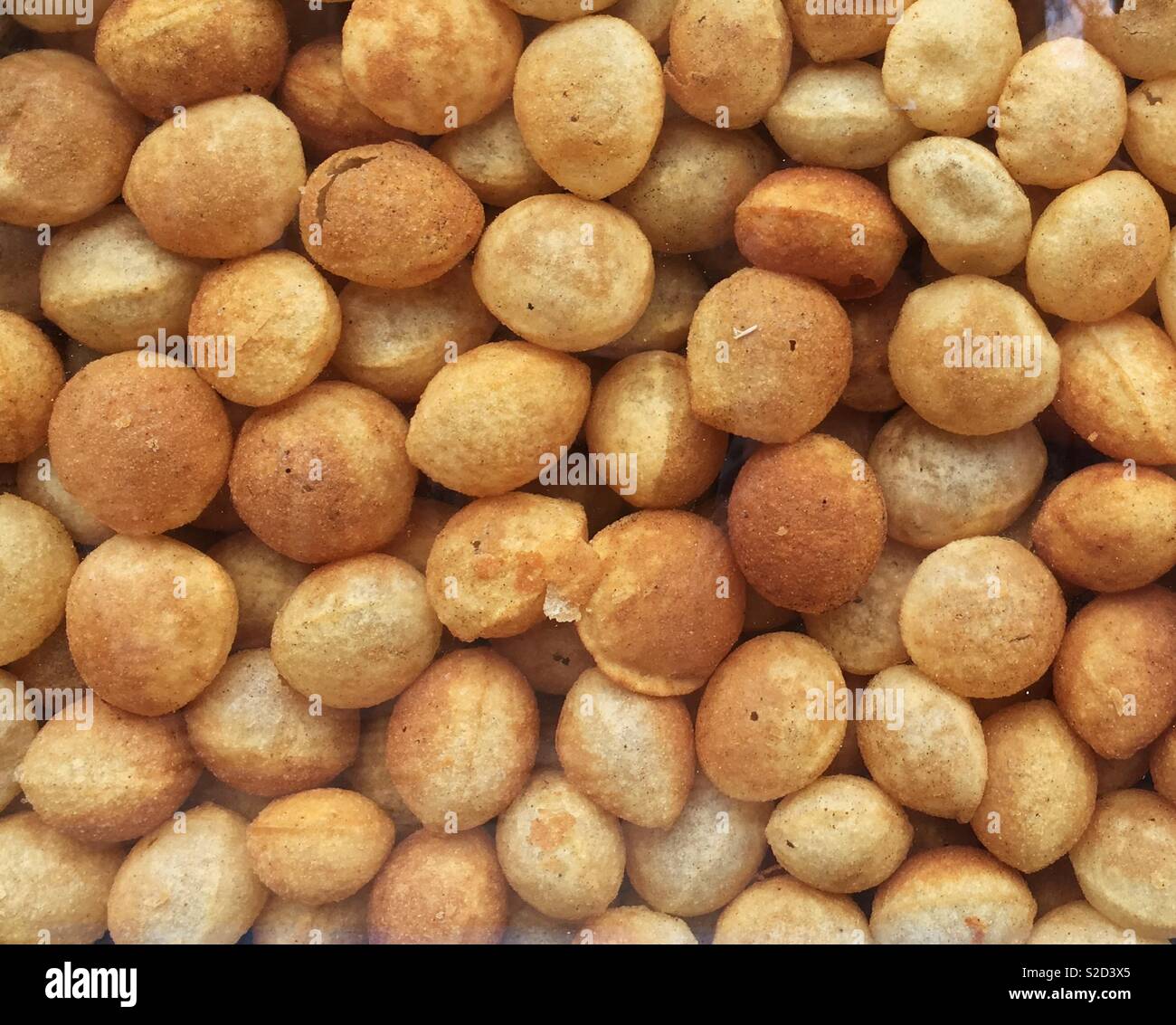 Dhal puri hi-res stock photography and images - Alamy