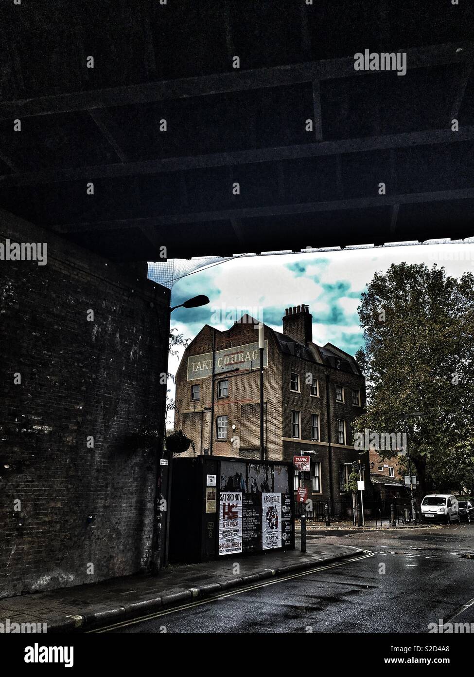 Courage brewery hi-res stock photography and images - Alamy