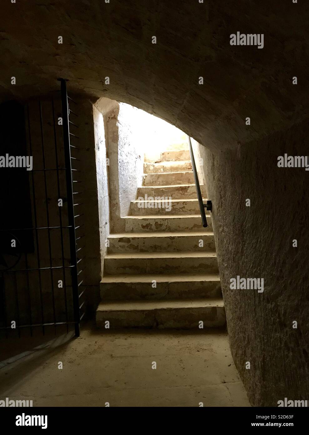 Stairways hi-res stock photography and images - Alamy