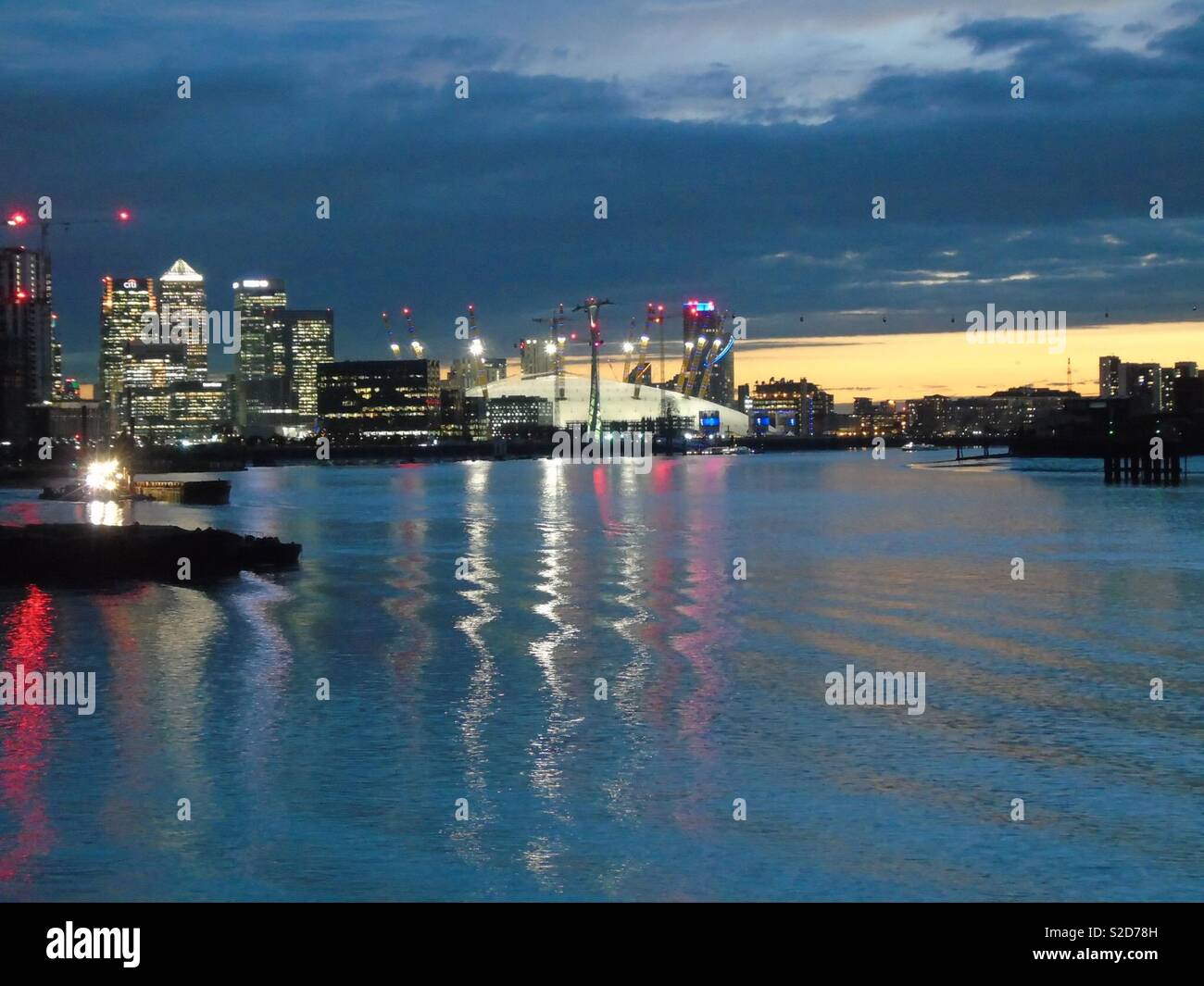 Thames at night Stock Photo - Alamy