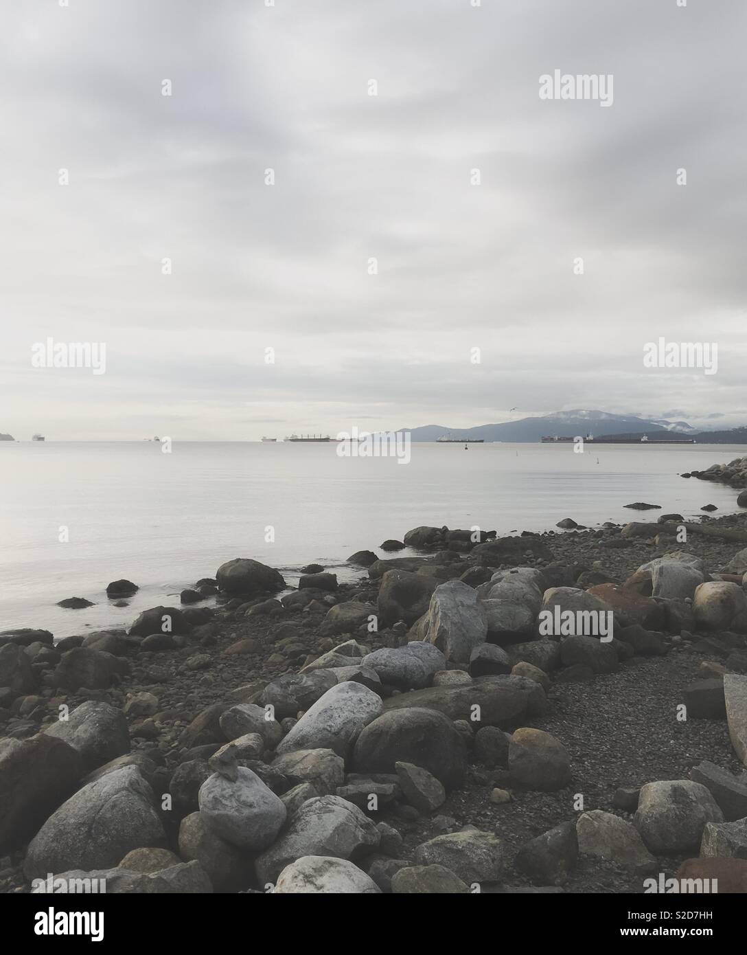 Hazy ocean hi-res stock photography and images - Alamy