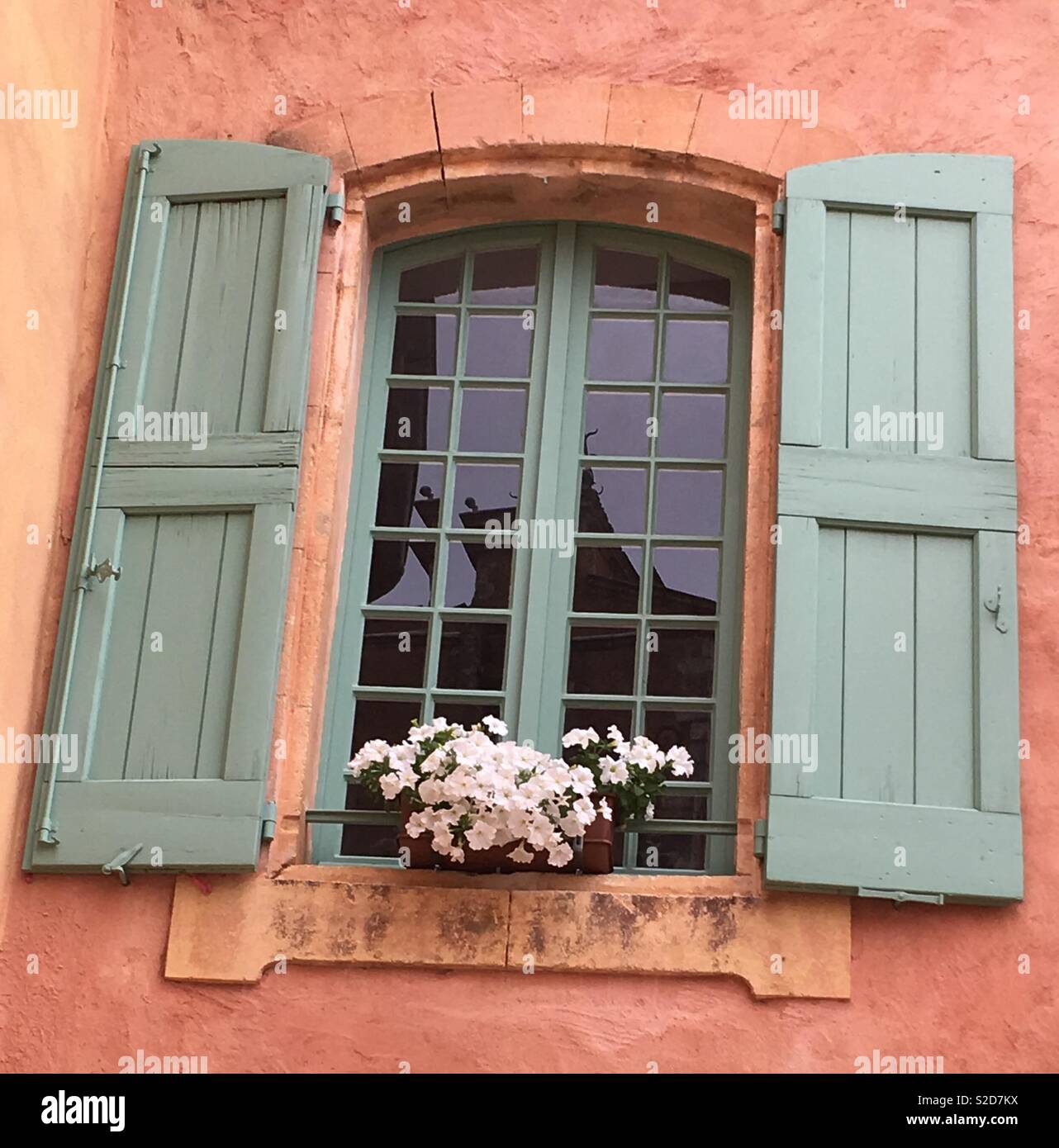 French window shutters hi-res stock photography and images - Alamy