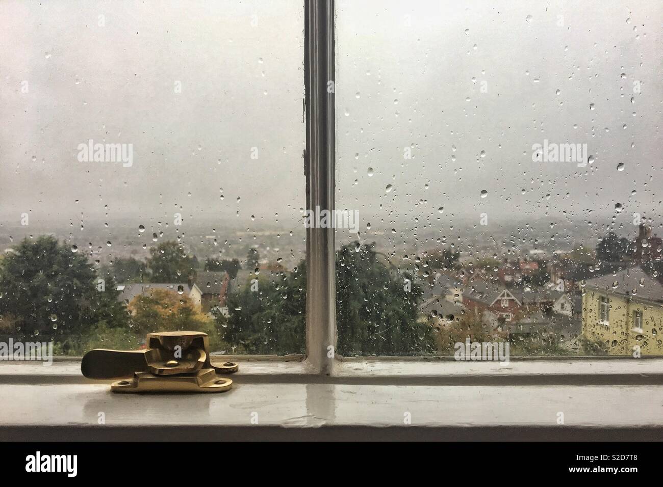 Cold wet rainy weather hi-res stock photography and images - Alamy