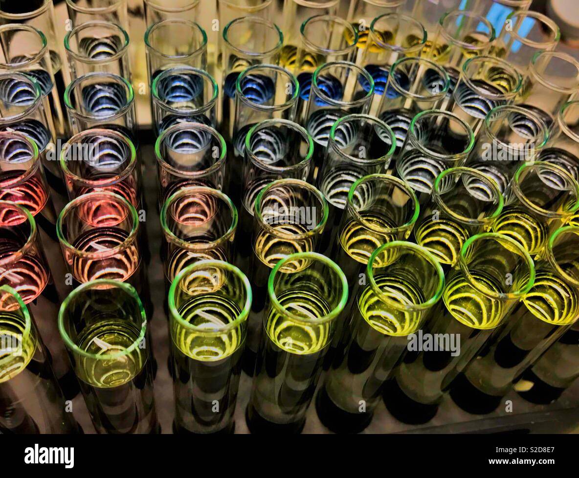 Chemistry colours hi-res stock photography and images - Alamy