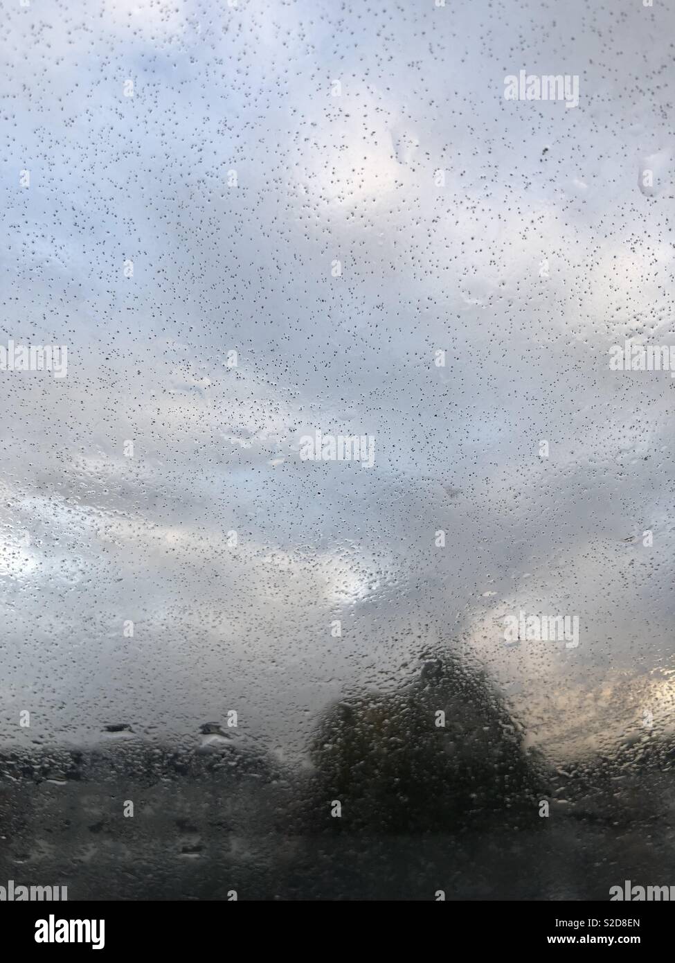 Looking out window rain hi-res stock photography and images - Alamy