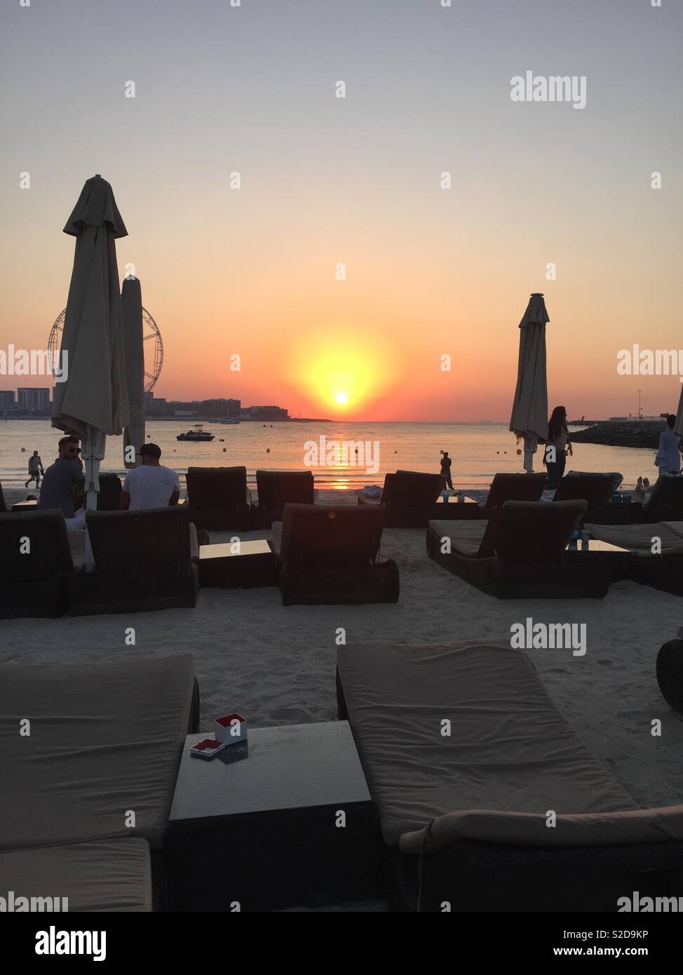 Arabian sunset hi-res stock photography and images - Alamy