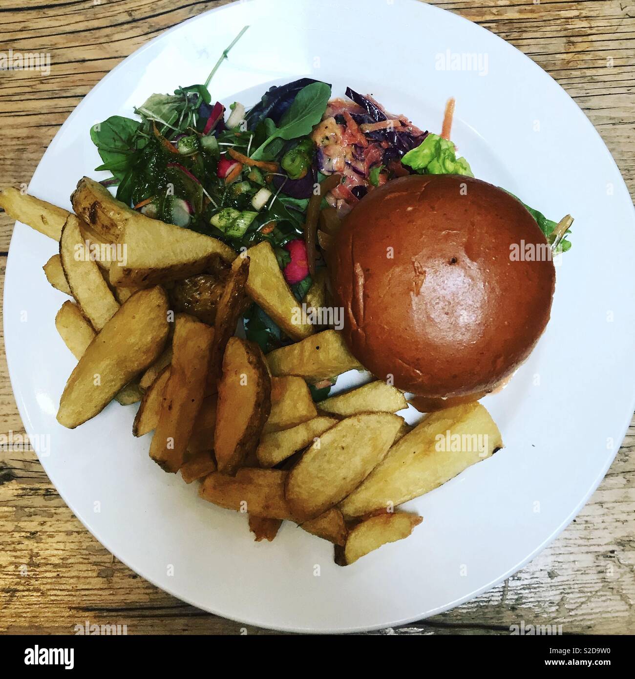 Burger chips dinner hi-res stock photography and images - Alamy