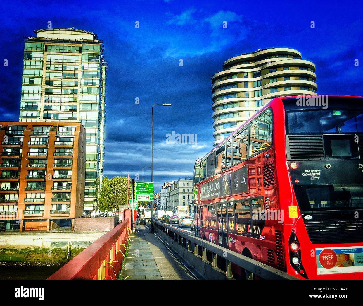 Vauxhall Bridge London Stock Photo - Alamy