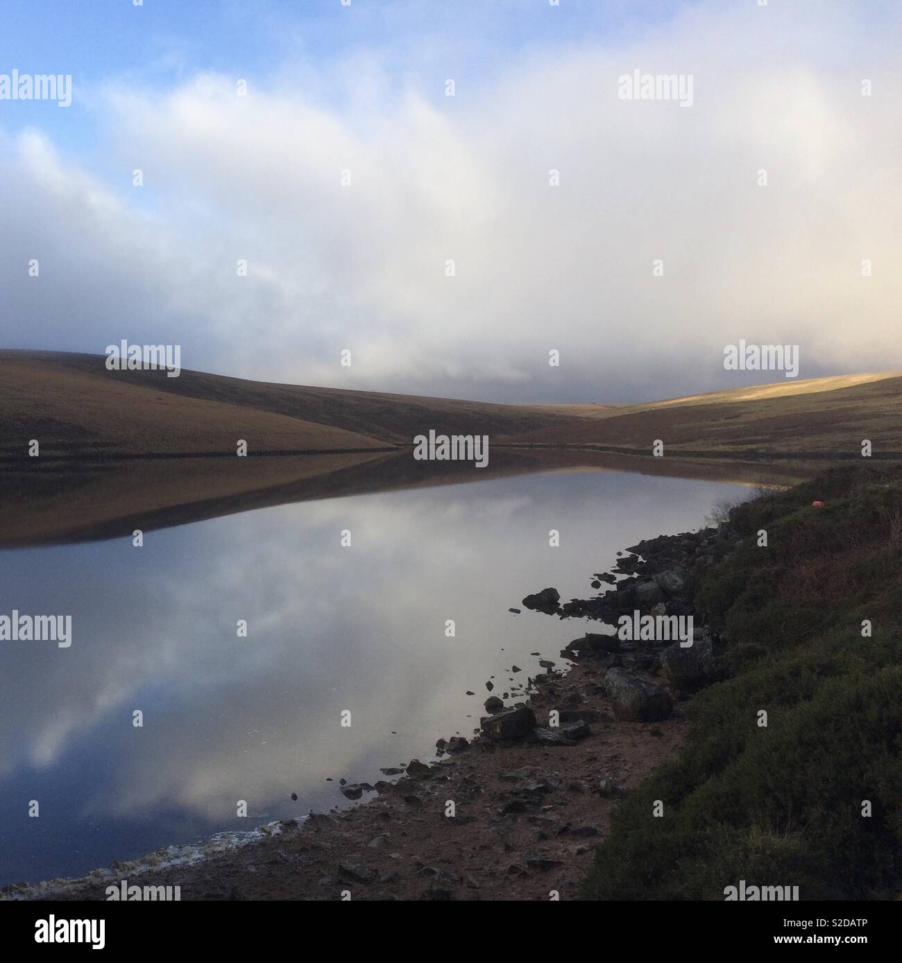 Avon dam dartmoor reservoir hi-res stock photography and images - Alamy