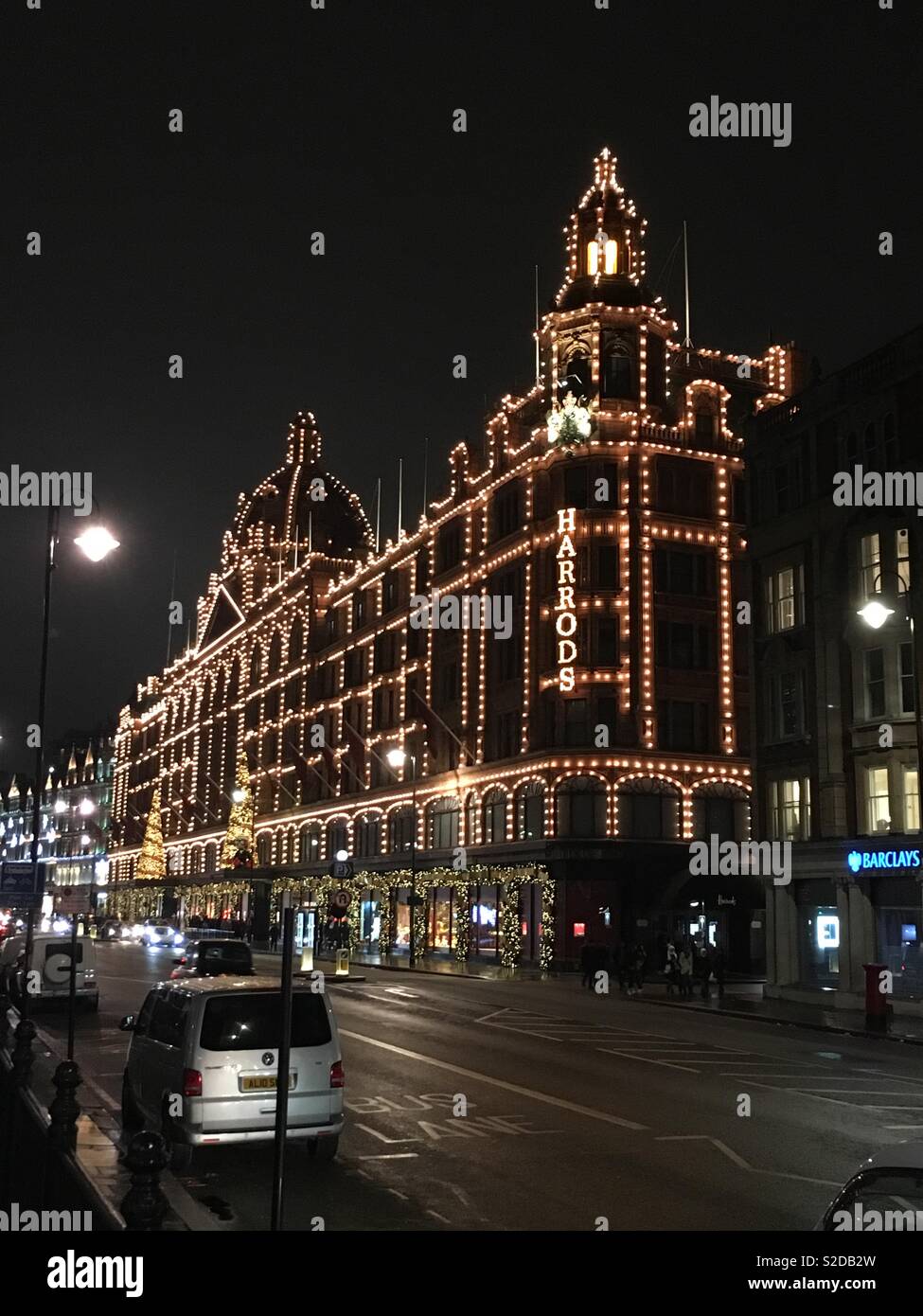 Harrods food hall hi-res stock photography and images - Alamy