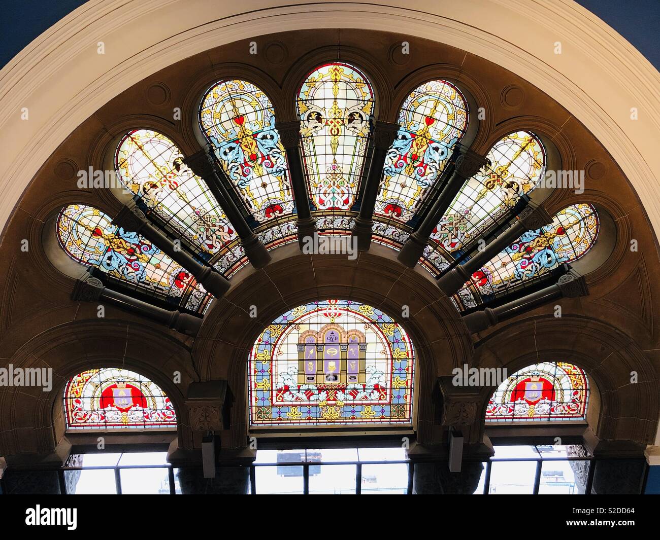 Queen victoria building stained glass hi-res stock photography and ...