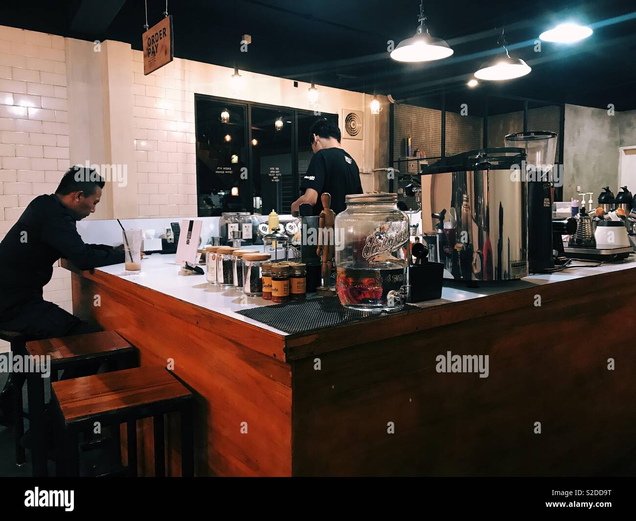 Cafe indoor hi-res stock photography and images - Alamy