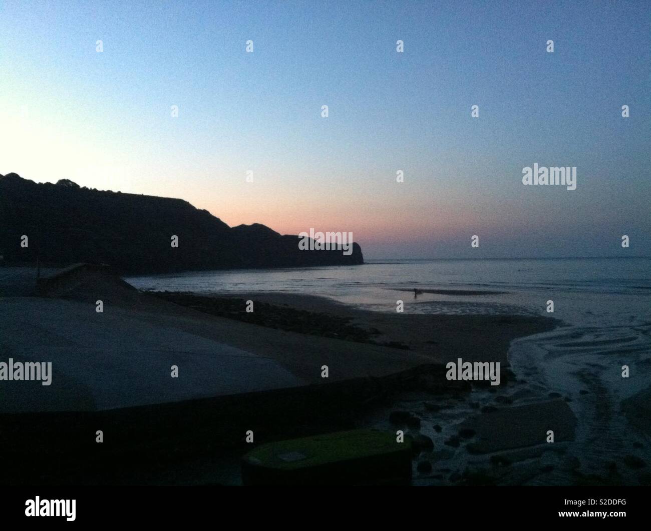 Dusk and seaside hi-res stock photography and images - Alamy