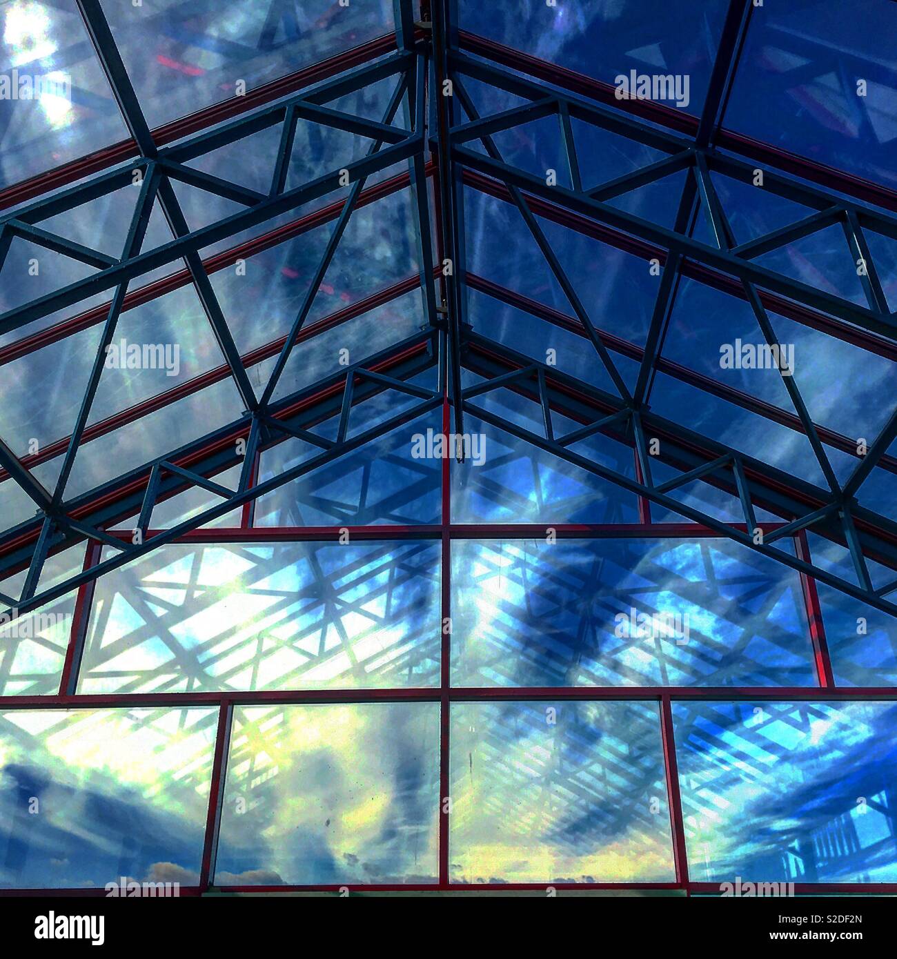 Steel glass frames hi-res stock photography and images - Alamy