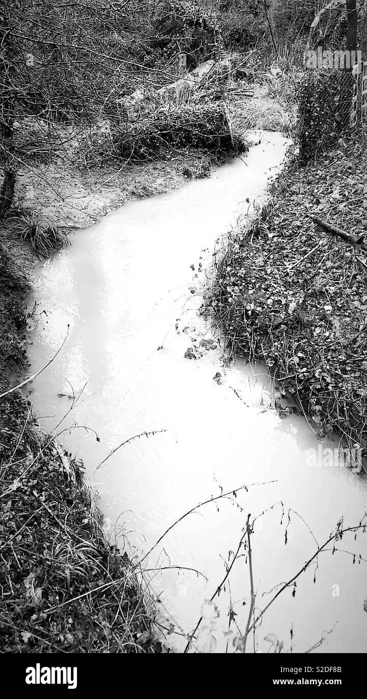 Stream with weir hi-res stock photography and images - Alamy