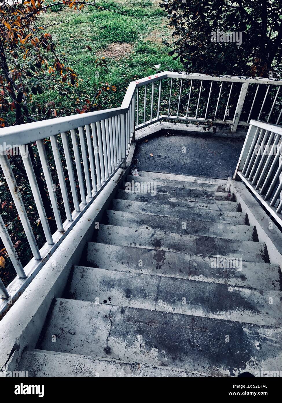 Concrete stairs and metal railing hi-res stock photography and images ...