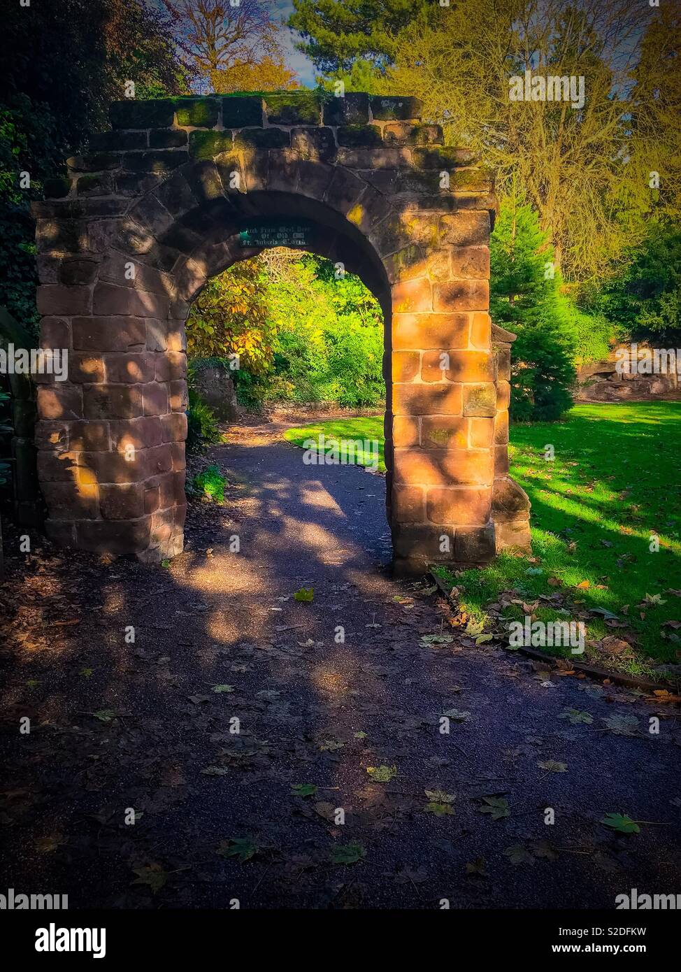 Green light arch hi-res stock photography and images - Alamy