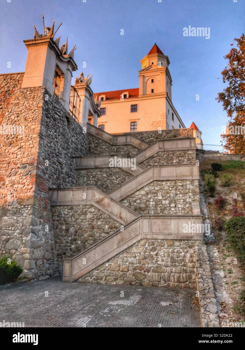Structures up castle hi-res stock photography and images - Alamy