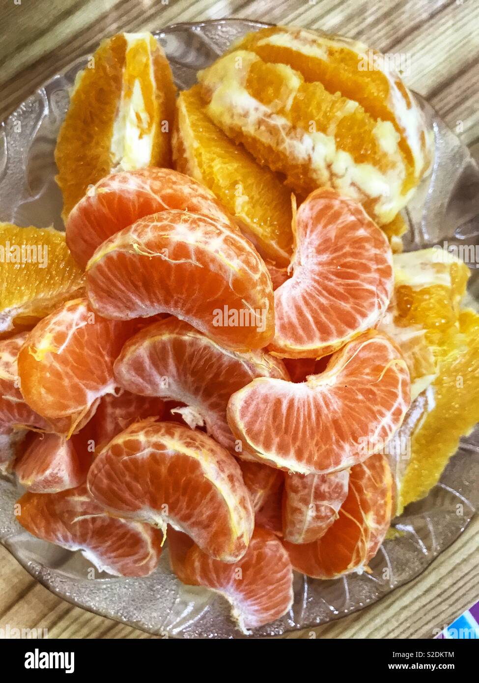 Eat mandarin hi-res stock photography and images - Alamy