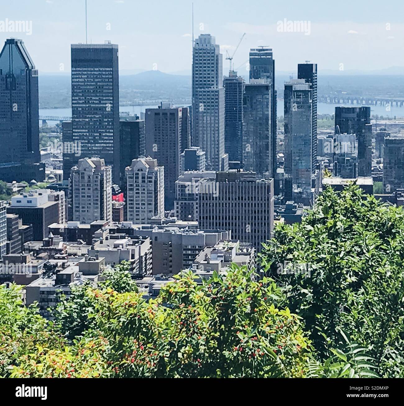 Buildings in montreal hi-res stock photography and images - Alamy