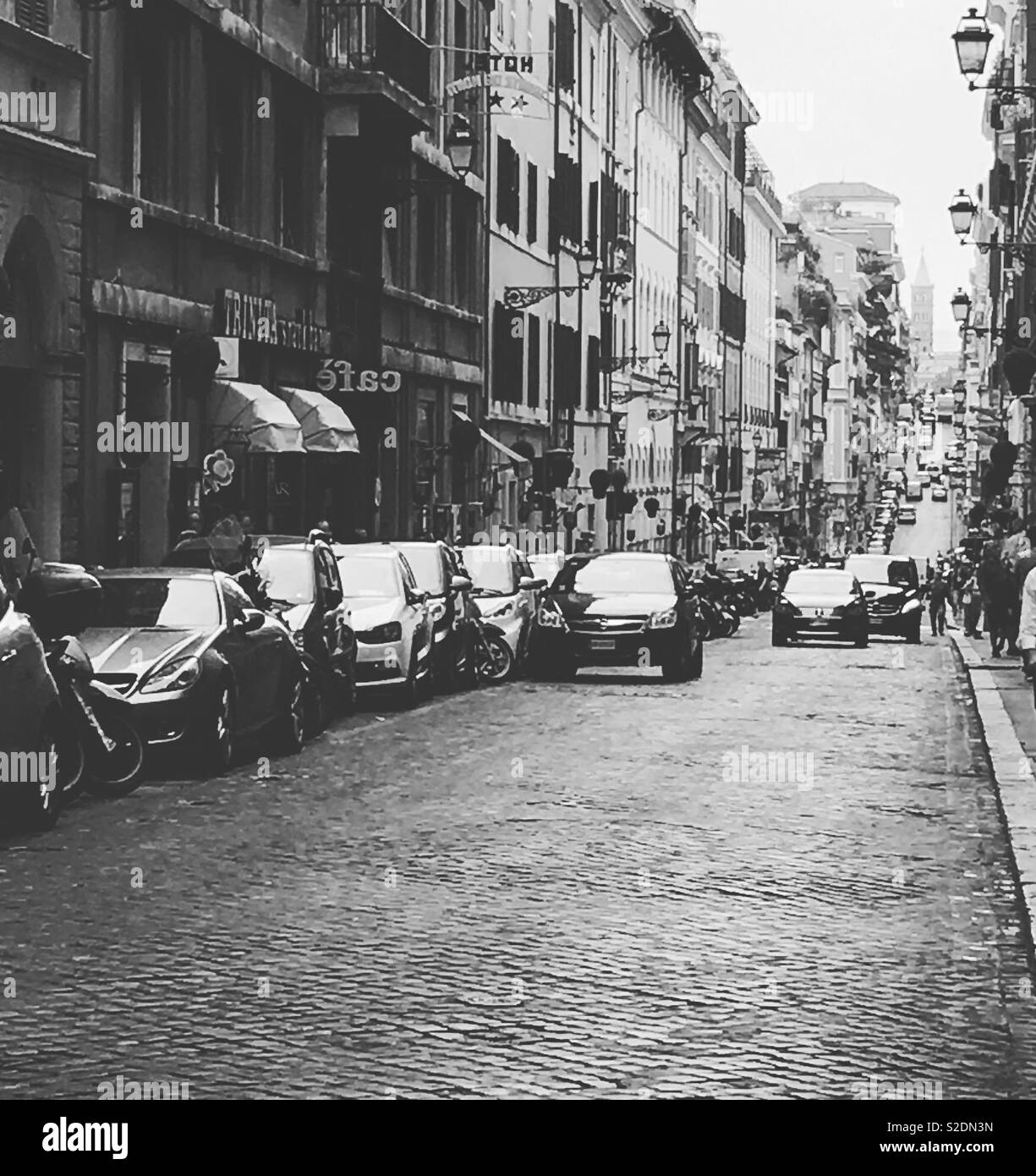 Rome cars street hi-res stock photography and images - Alamy