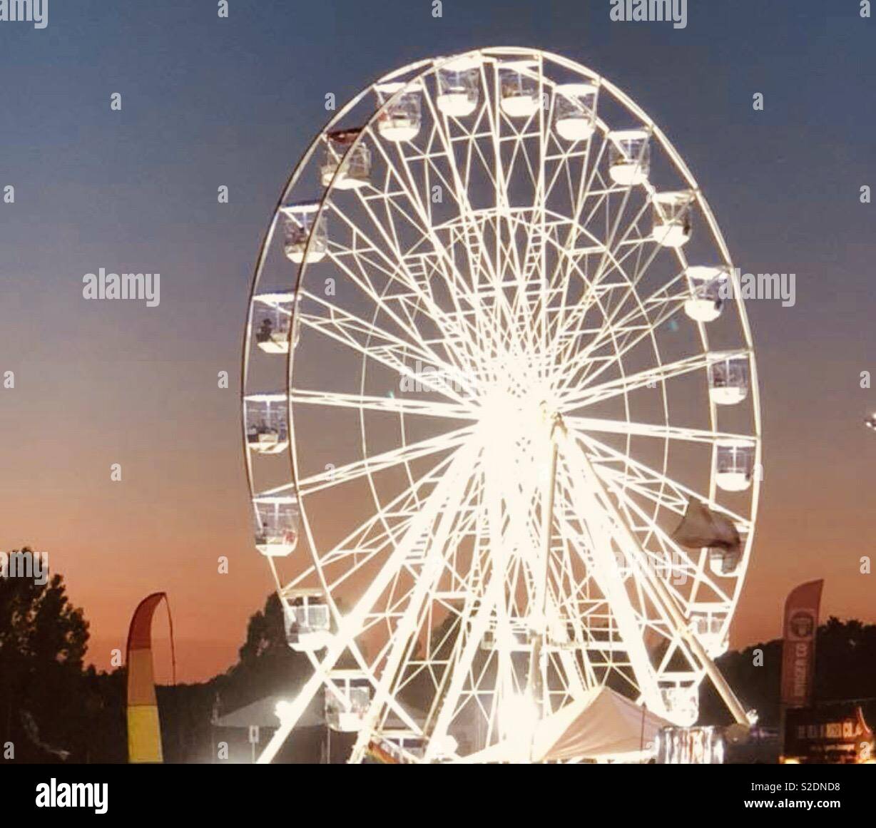 Giant wheel big wheel hi-res stock photography and images - Alamy