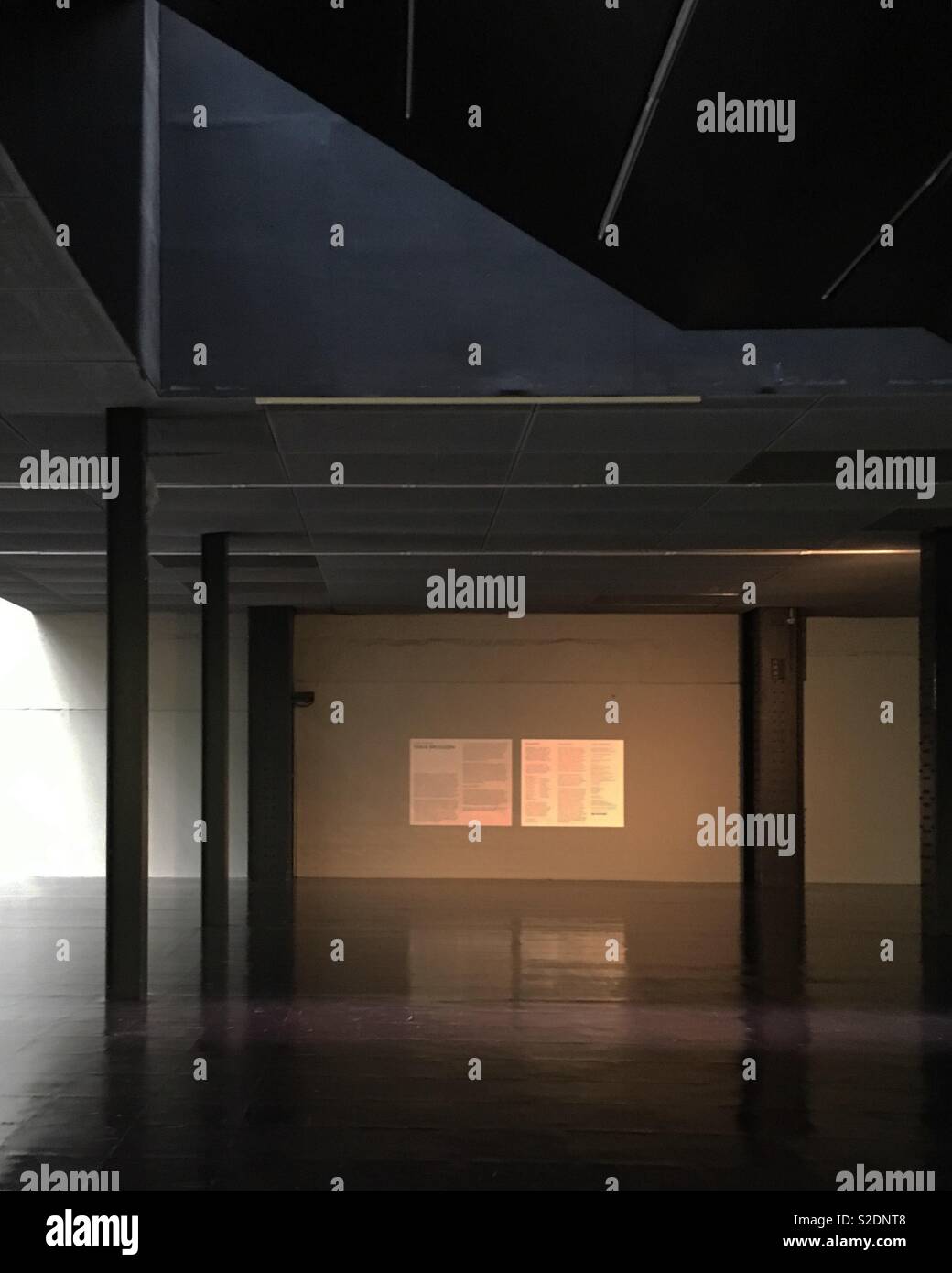 Interior tate modern hi-res stock photography and images - Alamy