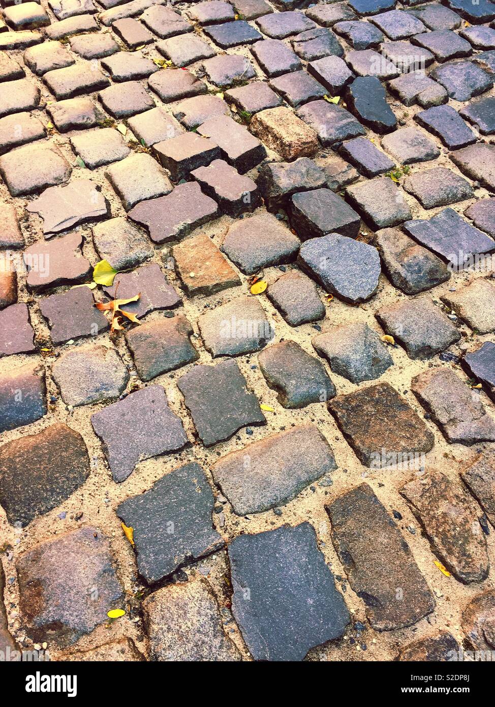 Aligned stones hi-res stock photography and images - Alamy