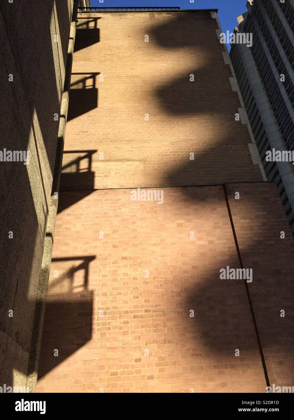 Shadow architecture hi-res stock photography and images - Alamy