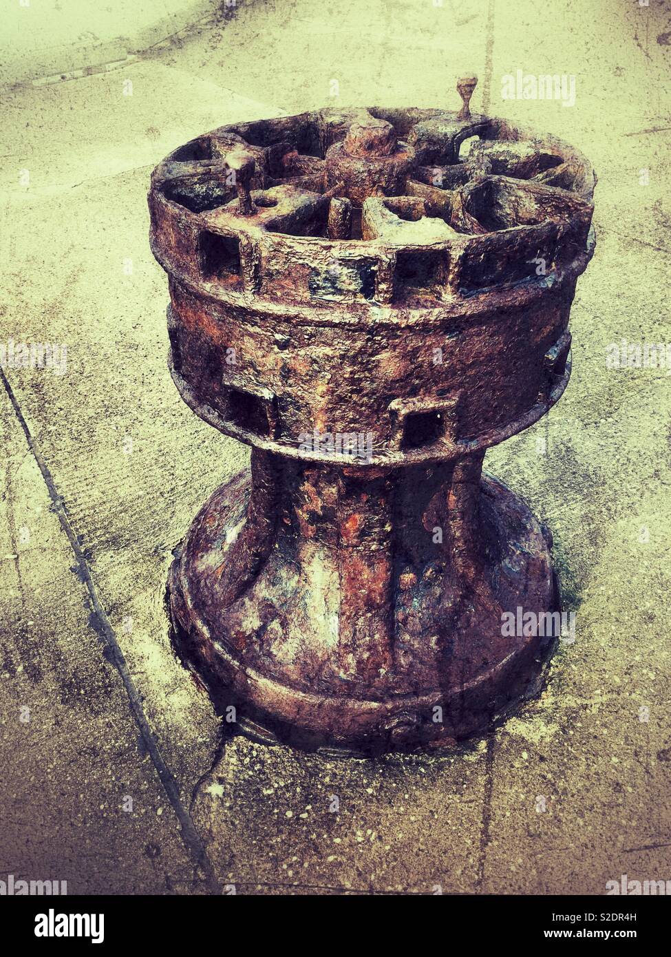 Rusting, old capstan Stock Photo - Alamy