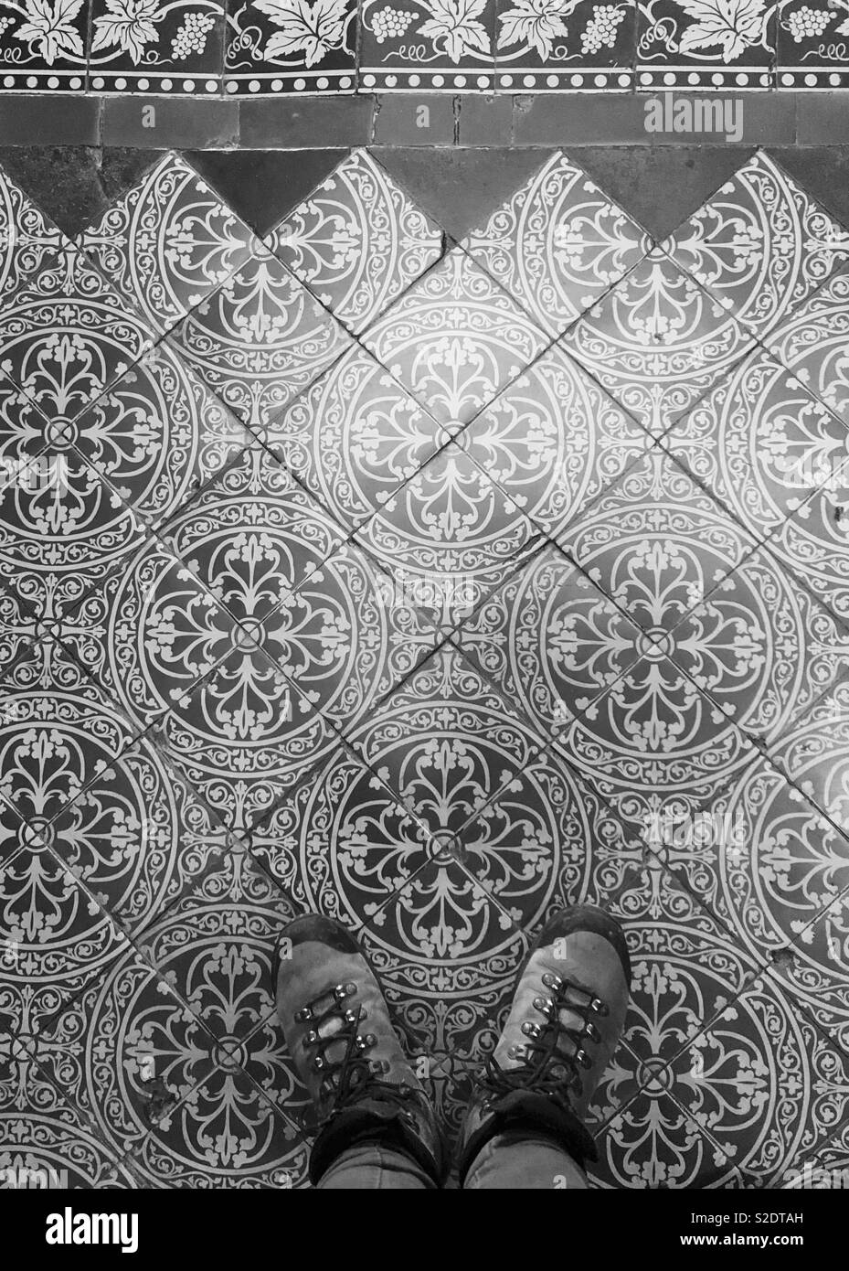 Heart shaped floor pattern Stock Photo - Alamy