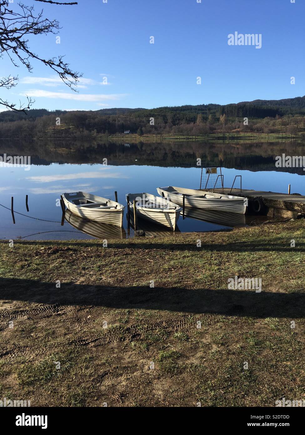 Scottish Lock with reflections Stock Photo - Alamy