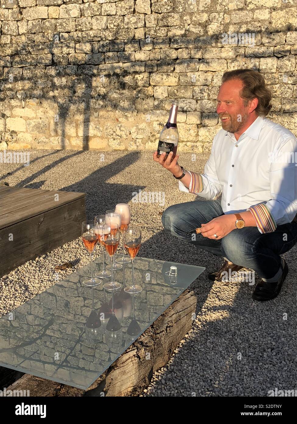 Time of the aperitif hi-res stock photography and images - Alamy