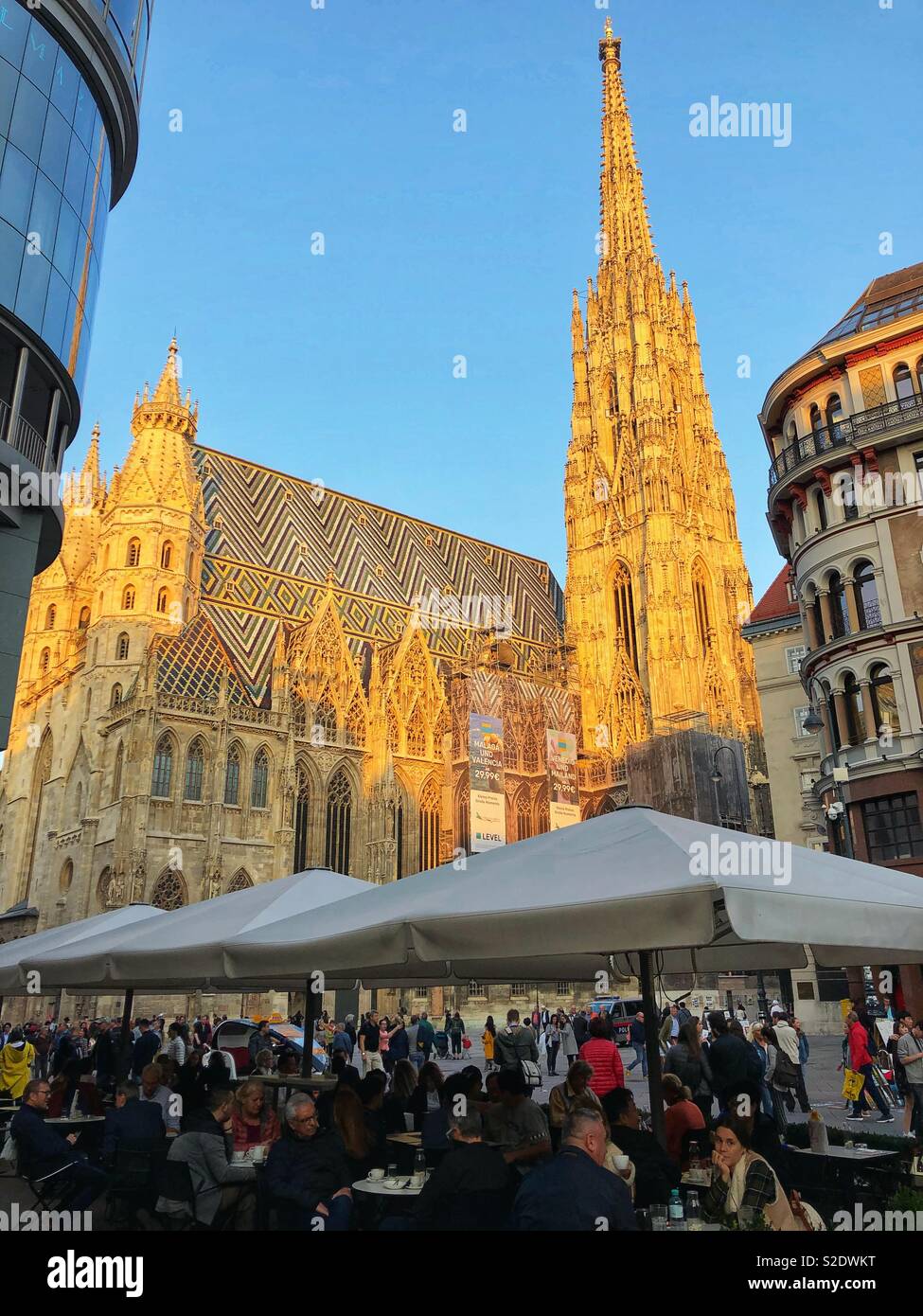 Stephansplatz vienna hi-res stock photography and images - Alamy